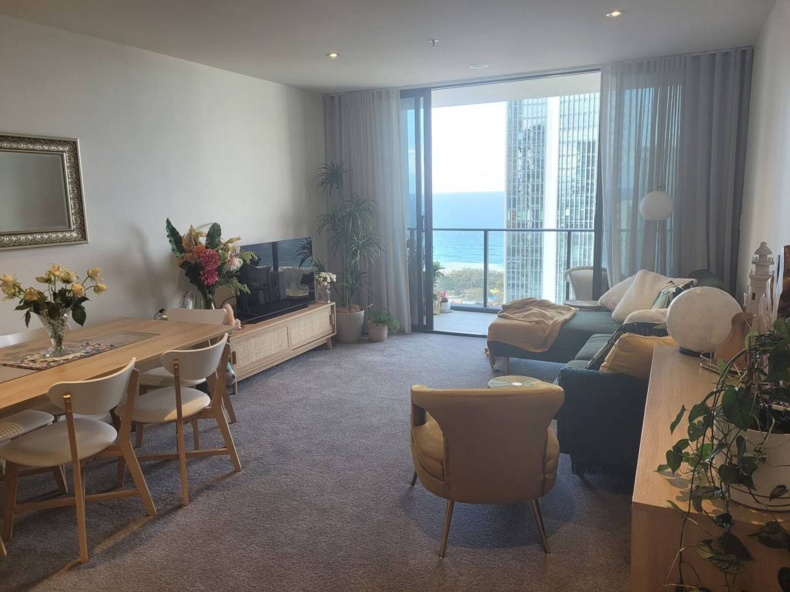 110 M² Apartment ∙ 2 Bedrooms ∙ 4 Guests - Broadbeach