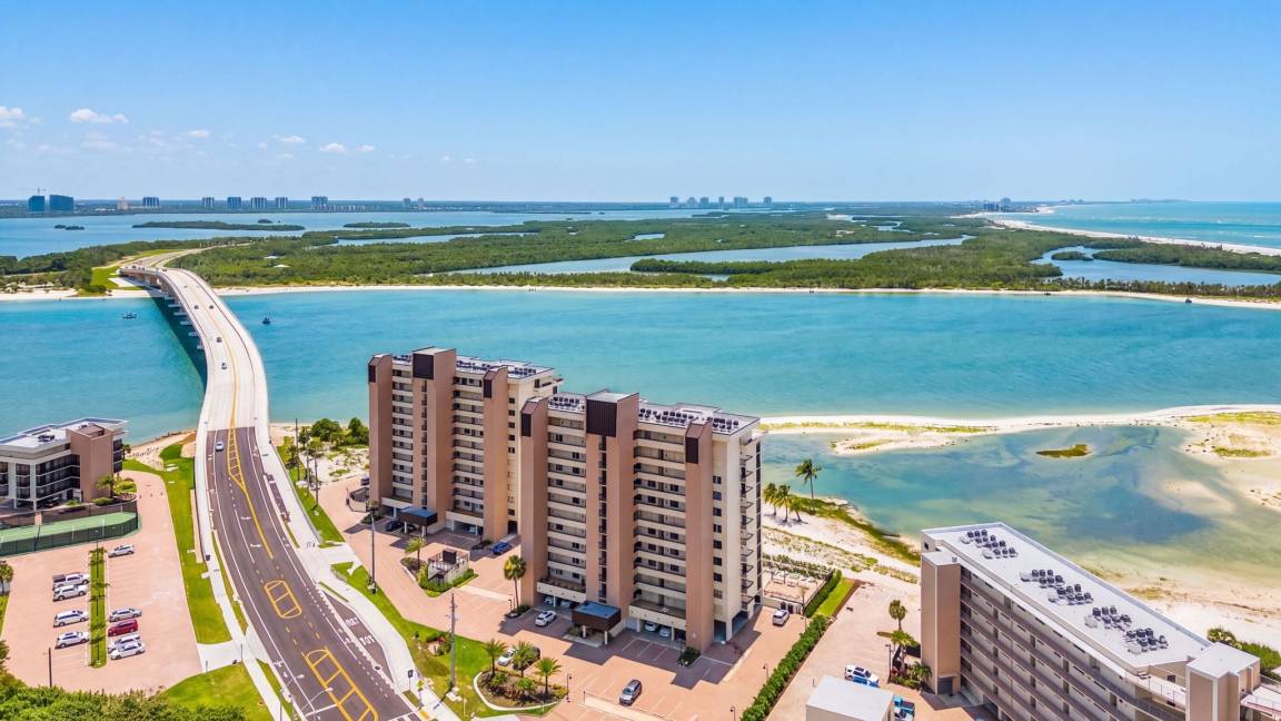 98 M² Condo ∙ 2 Bedrooms ∙ 5 Guests - Bonita Springs, FL