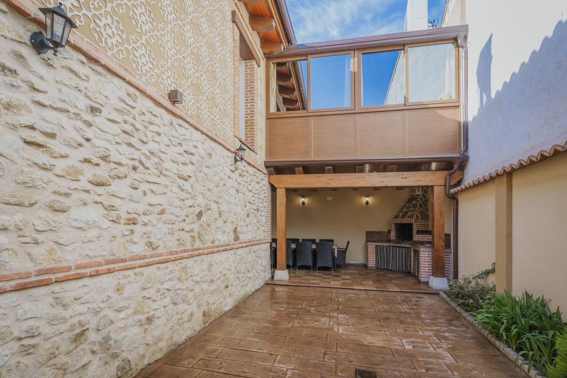 230 M² Casa ∙ 5 Habitaciones ∙ 12 Huéspedes - Coca