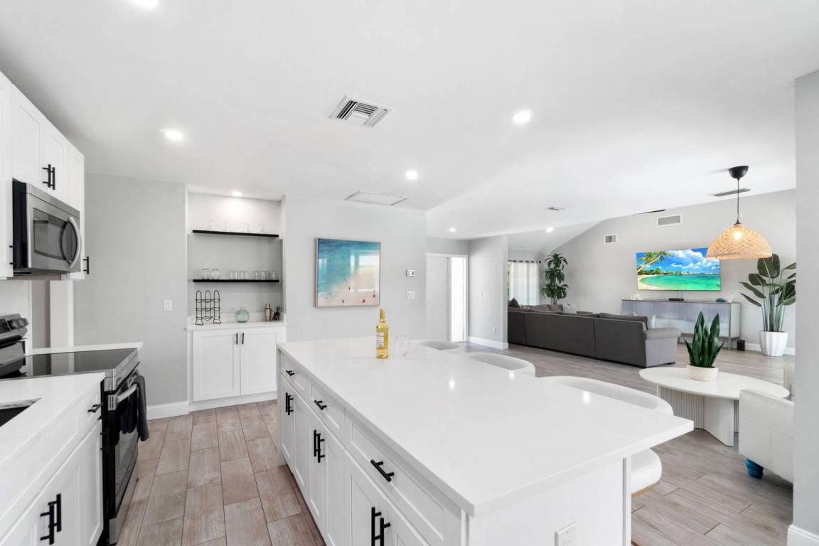 167 M² House ∙ 3 Bedrooms ∙ 6 Guests - Marco Island, FL