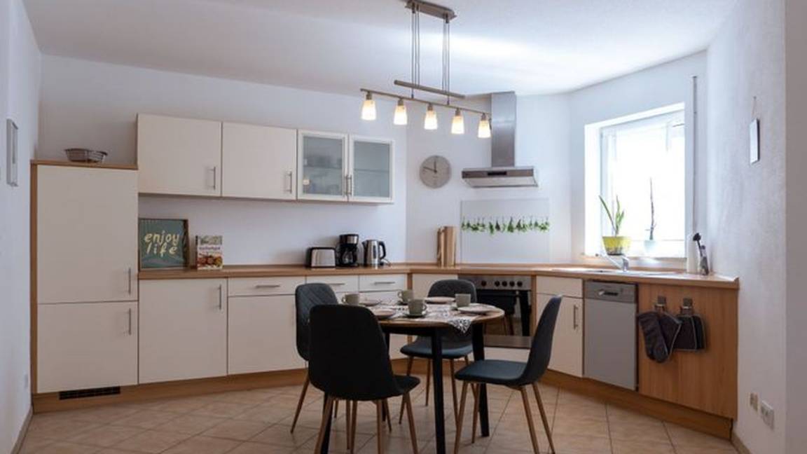 56 M² Ferienwohnung ∙ 1 Schlafzimmer ∙ 4 Gäste - Muggendorf