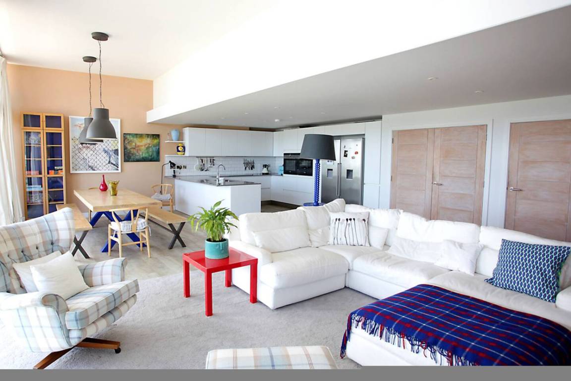 Apartment ∙ 4 Bedrooms ∙ 8 Guests - Folkestone