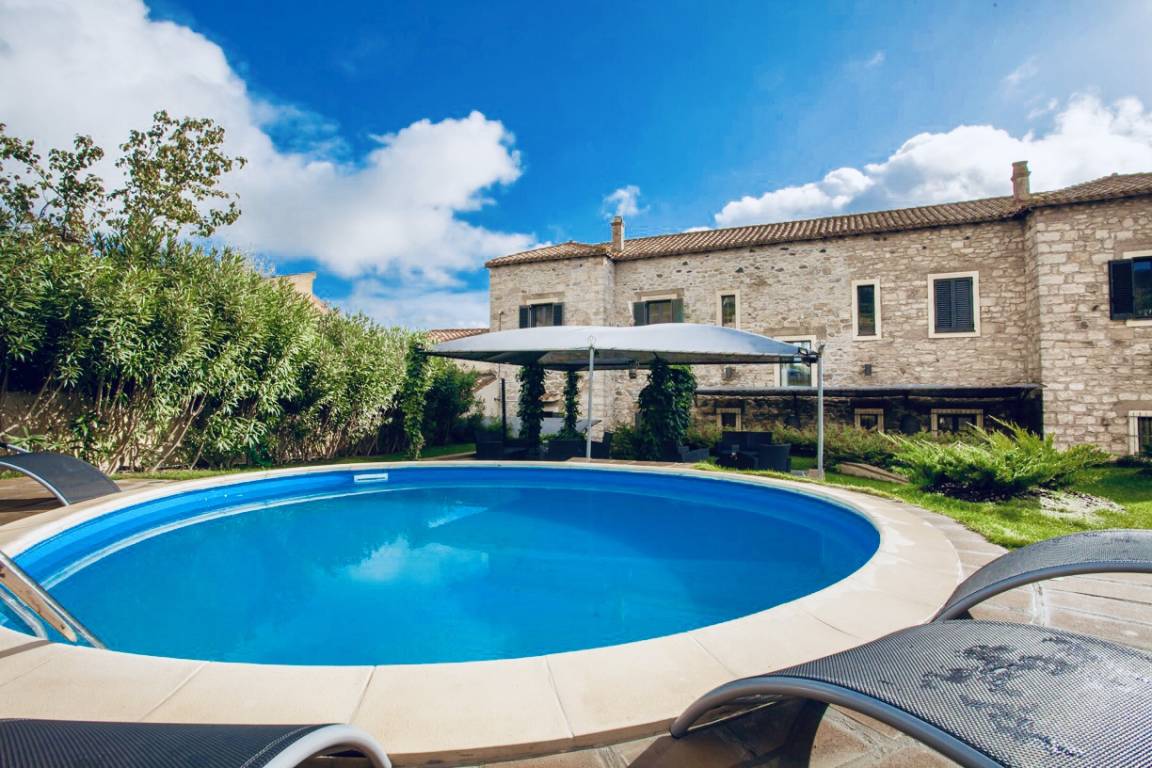 700 M² Castle ∙ 5 Bedrooms ∙ 12 Guests - Sardinia