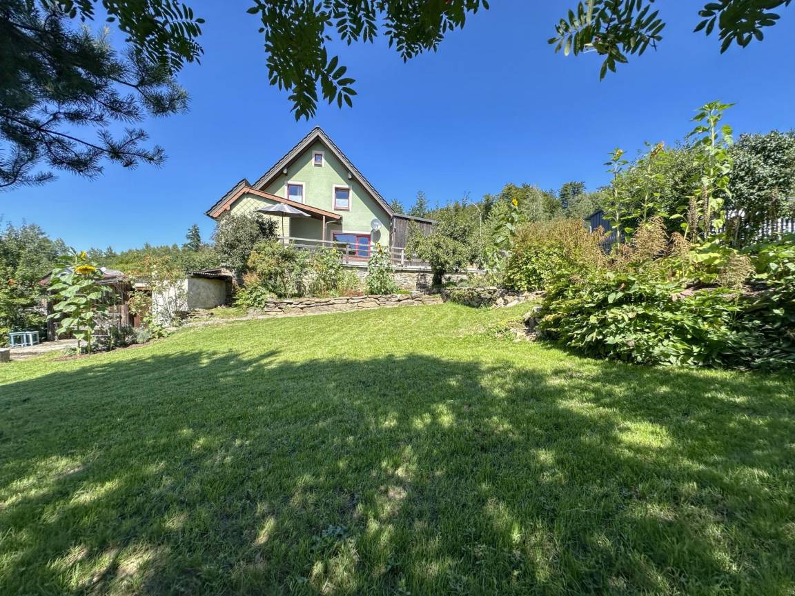 72 M² Ferienhaus ∙ 2 Schlafzimmer ∙ 4 Gäste - Eslarn