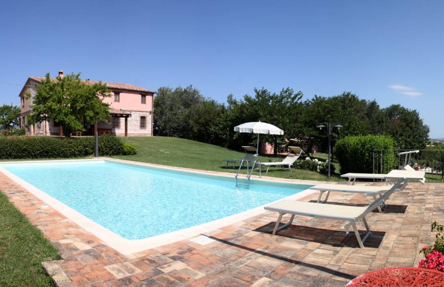 65 M² Casa Rural ∙ 2 Habitaciones ∙ 6 Huéspedes - Marcas