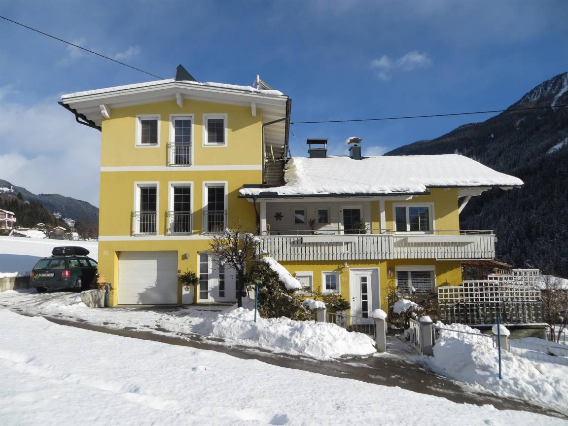 70 M² Appartement ∙ 2 Slaapkamers ∙ 5 Gasten - Stall