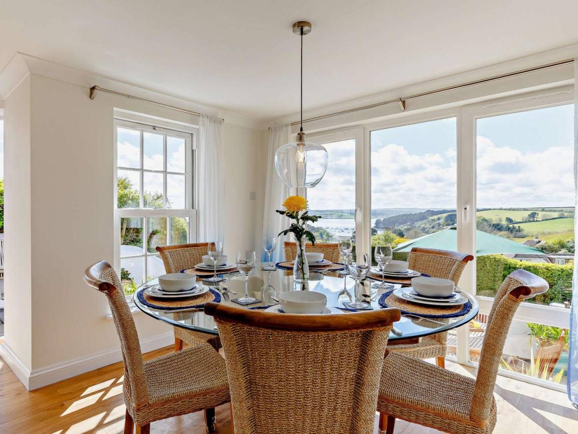 Cottage ∙ 3 Bedrooms ∙ 6 Guests - St Mawes