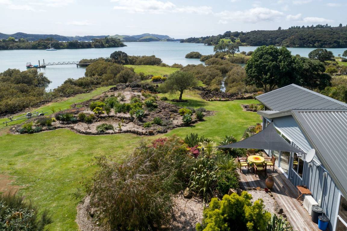 House ∙ 3 Bedrooms ∙ 8 Guests - Bay Of Islands