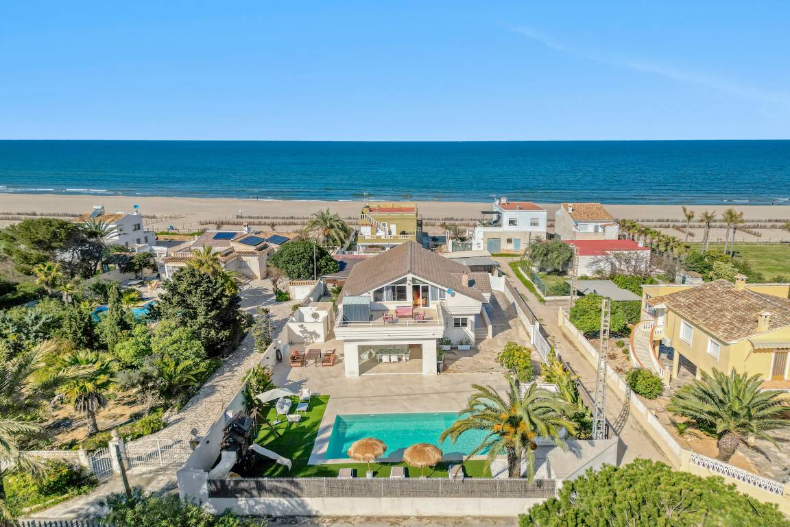 300 M² Villa ∙ 5 Habitaciones ∙ 14 Huéspedes - Pedreguer