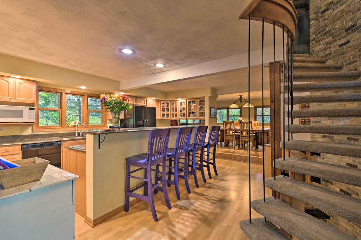 277 M² House ∙ 4 Bedrooms ∙ 12 Guests - Deerfield, WI