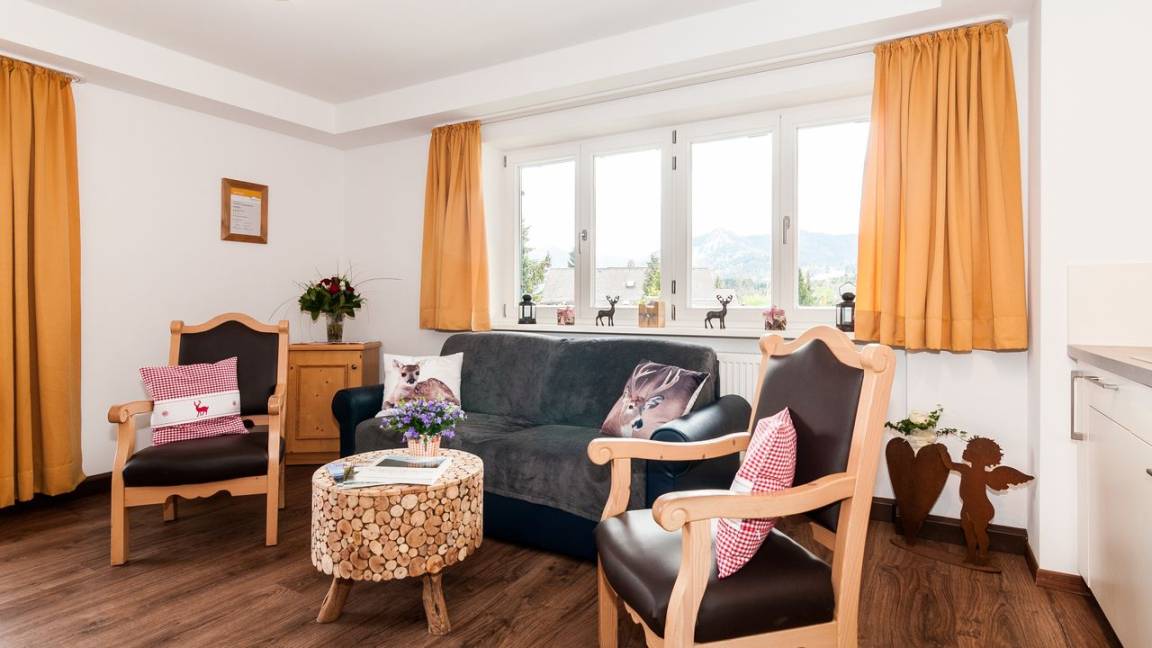 57 M² Apartment ∙ 2 Bedrooms ∙ 2 Guests - Tegernsee