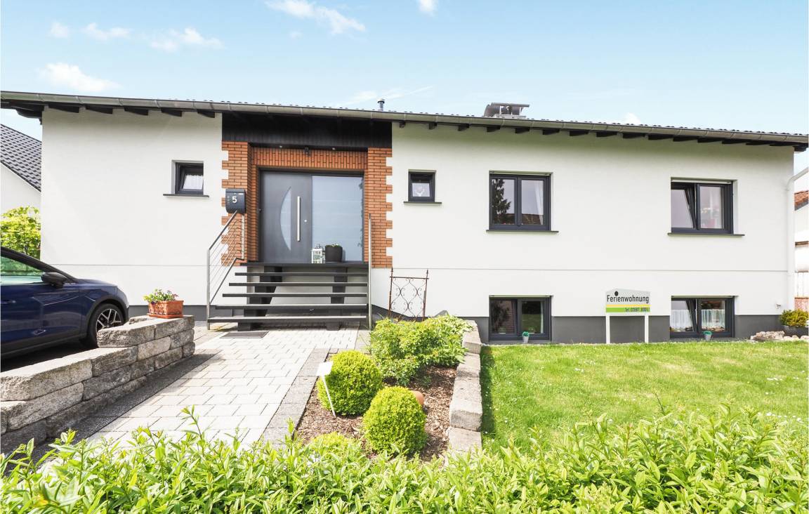 65 M² Ferienwohnung ∙ 1 Schlafzimmer ∙ 2 Gäste - Altenkirchen