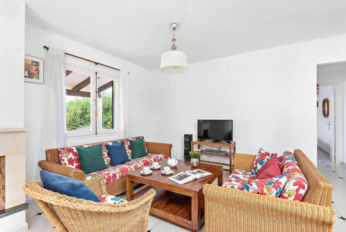 220 M² Villa ∙ 3 Bedrooms ∙ 6 Guests - Binibeca