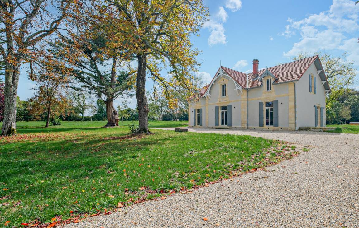 400 M² Maison De Vacances ∙ 6 Chambres ∙ 12 Personnes - Bazas