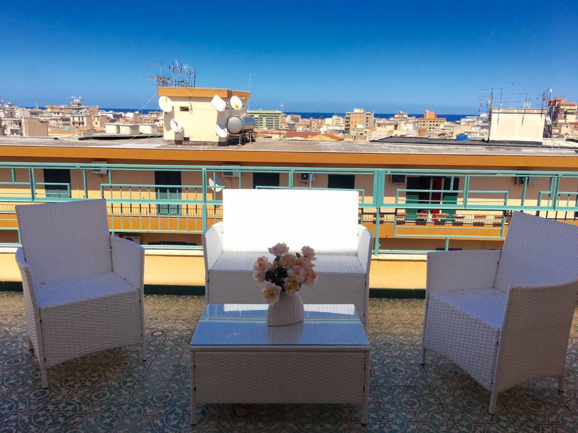 100 M² Apartment ∙ 3 Bedrooms ∙ 10 Guests - Palermo