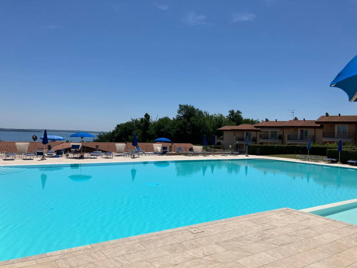 80 M² Ferienwohnung ∙ 2 Schlafzimmer ∙ 6 Gäste - Manerba del Garda