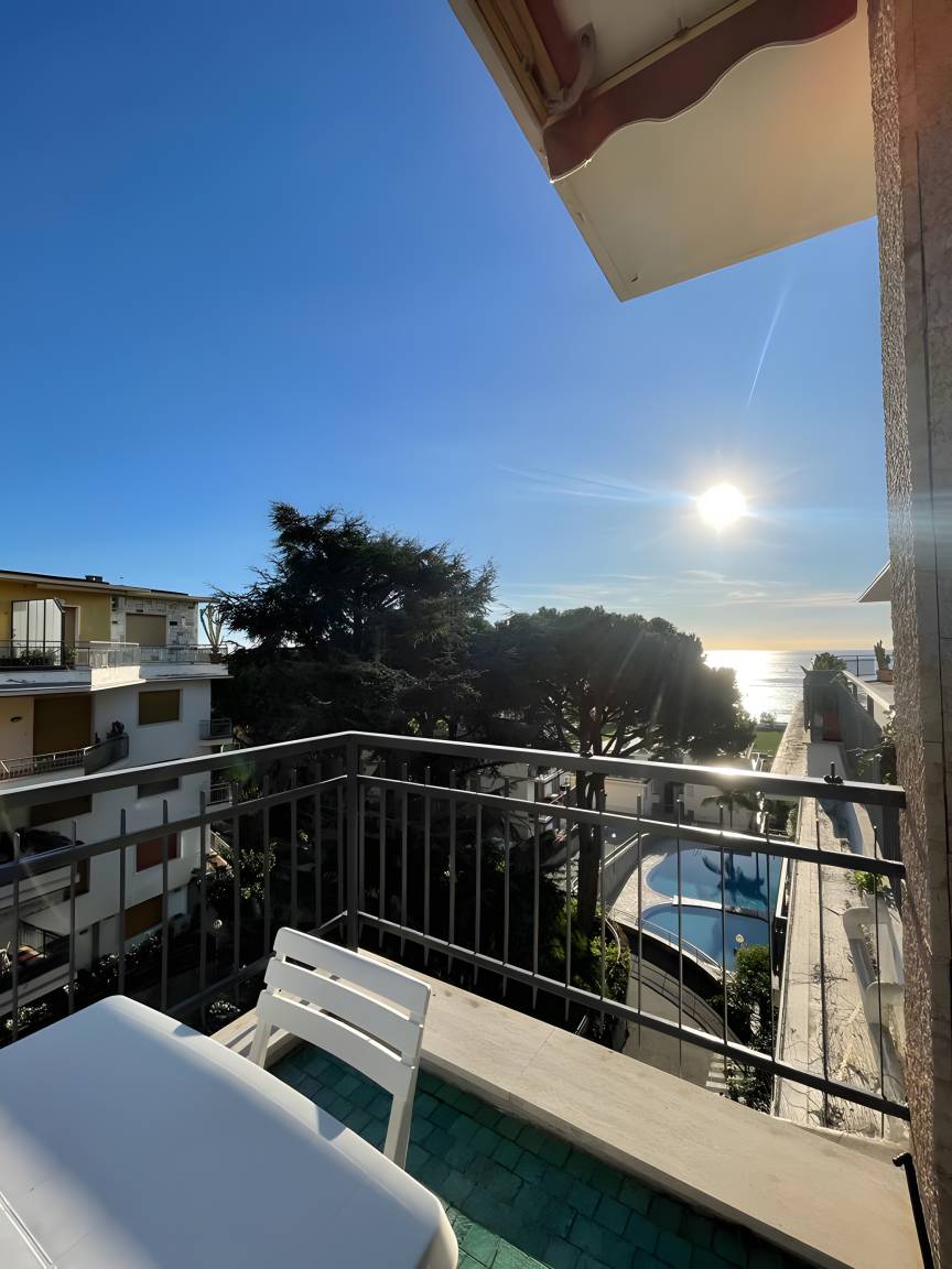 120 M² Apartment ∙ 3 Bedrooms ∙ 6 Guests - Sanremo