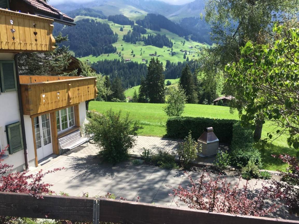 98 M² Apartamento ∙ 2 Habitaciones ∙ 5 Huéspedes - Frutigen
