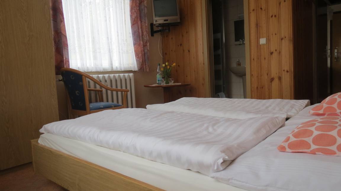 16 M² Hotel ∙ 1 Bedroom ∙ 2 Guests - Eibenstock