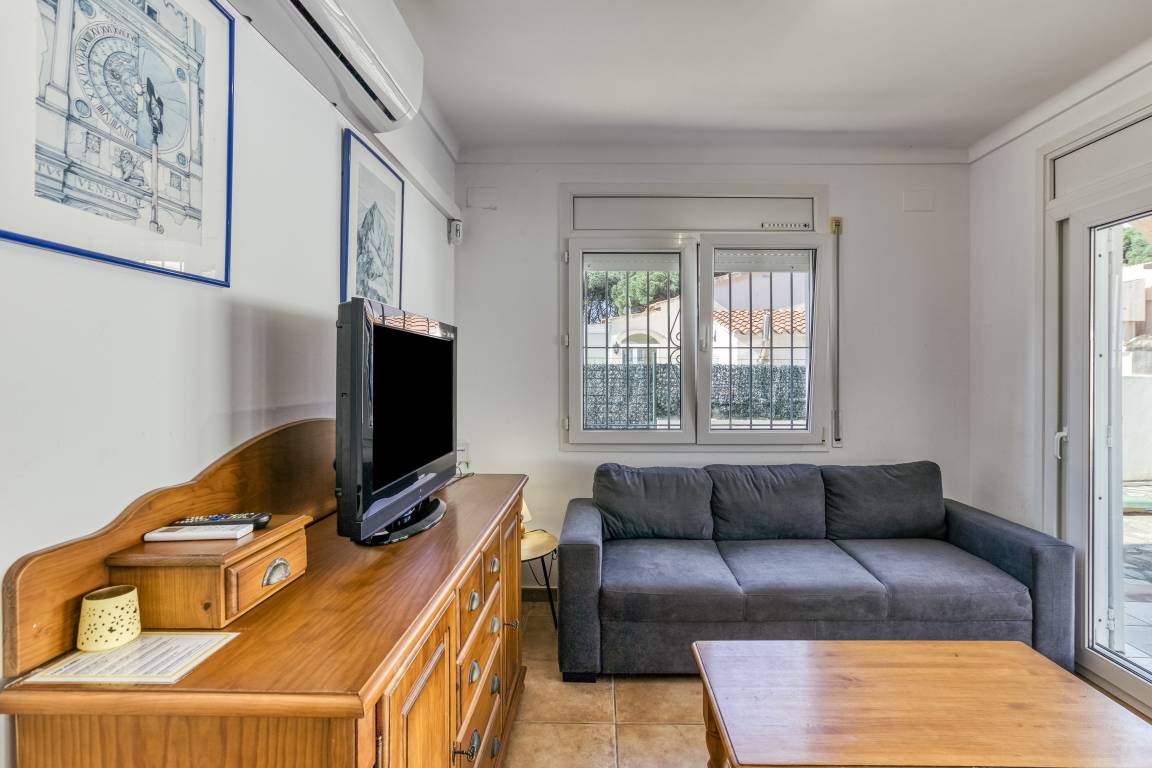 100 M² House ∙ 4 Bedrooms ∙ 8 Guests - L'Estartit