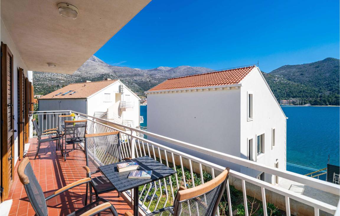 100 M² Apartament ∙ 3 Sypialnie ∙ 6 Gości - Slano