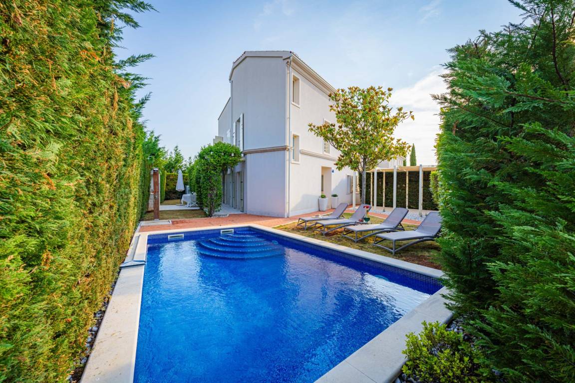 174 M² Villa ∙ 3 Chambres ∙ 6 Personnes - Novigrad