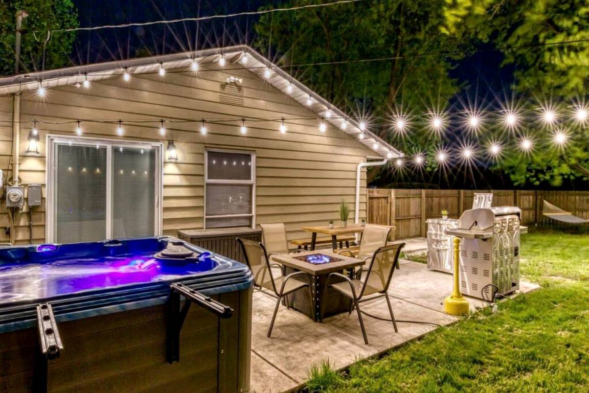 House ∙ 3 Bedrooms ∙ 9 Guests - Gary, IN