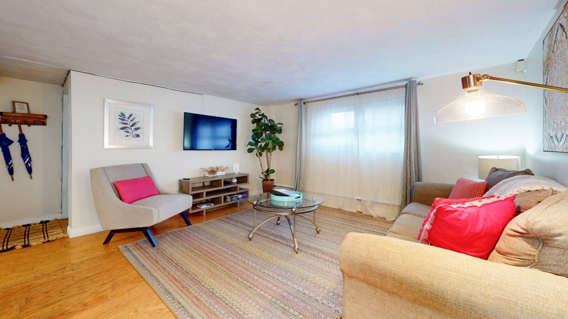 65 M² Ferienwohnung ∙ 1 Schlafzimmer ∙ 4 Gäste - Newton, MA
