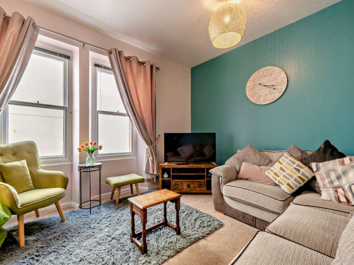 Apartment ∙ 2 Bedrooms ∙ 4 Guests - Tenby