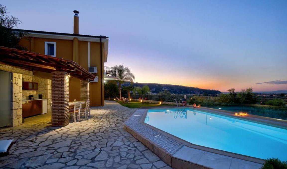 120 M² House ∙ 3 Bedrooms ∙ 6 Guests - Lefkada