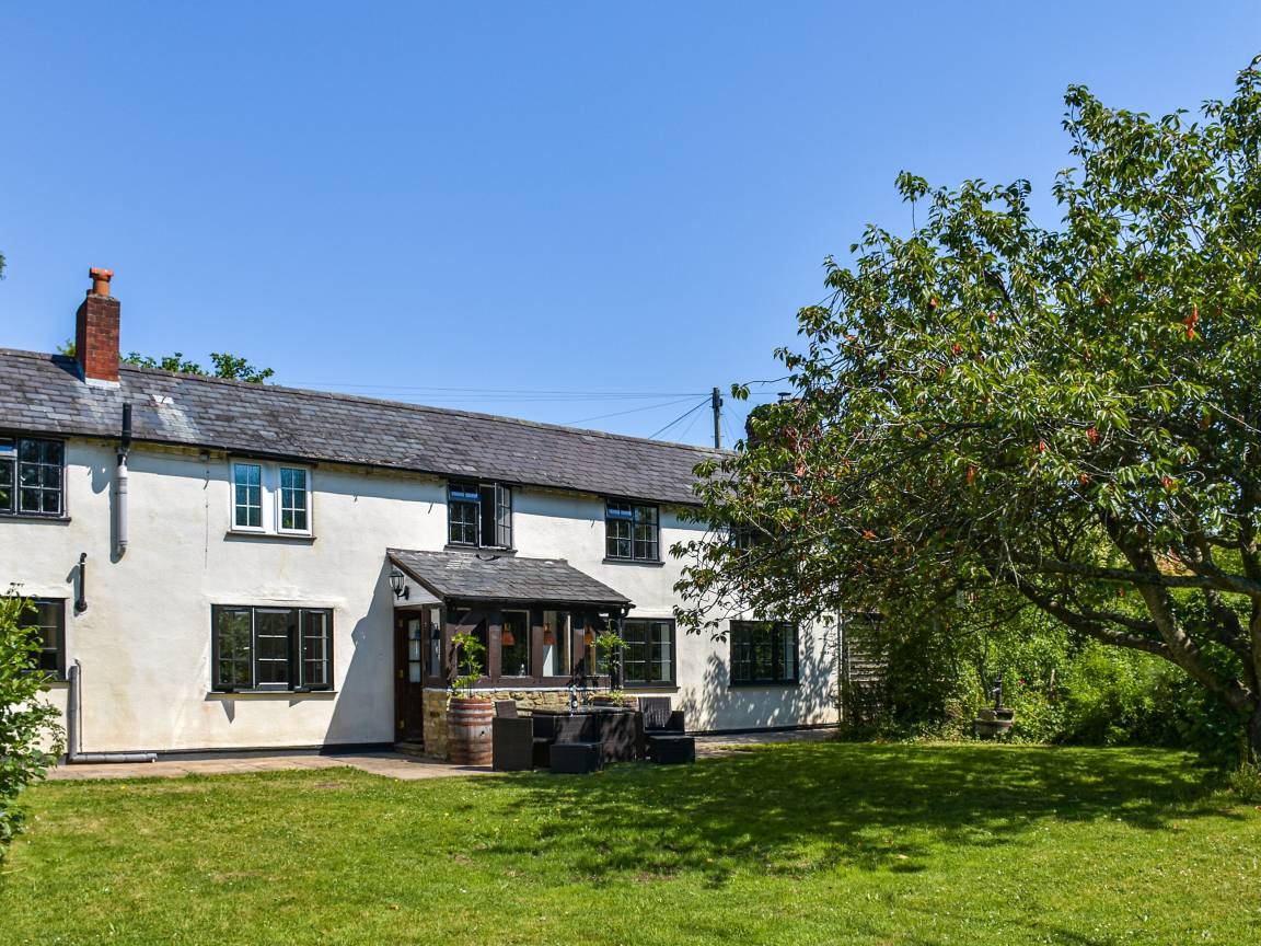 Cottage ∙ 3 Bedrooms ∙ 5 Guests - Worcestershire