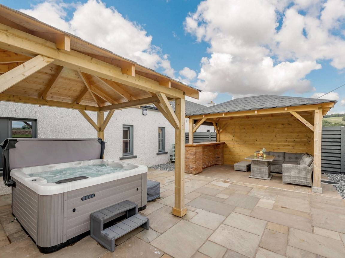 Cottage ∙ 3 Bedrooms ∙ 6 Guests - Loch Lomond