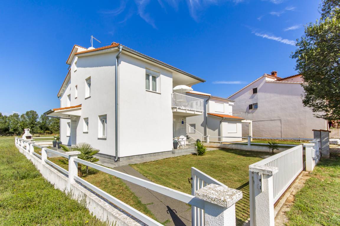 90 M² Ferienwohnung ∙ 2 Schlafzimmer ∙ 4 Gäste - Fažana