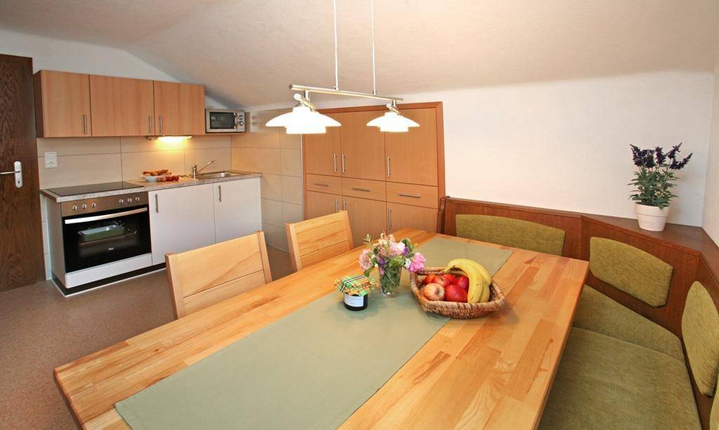 65 M² Ferienwohnung ∙ 2 Schlafzimmer ∙ 7 Gäste - Hintermoos