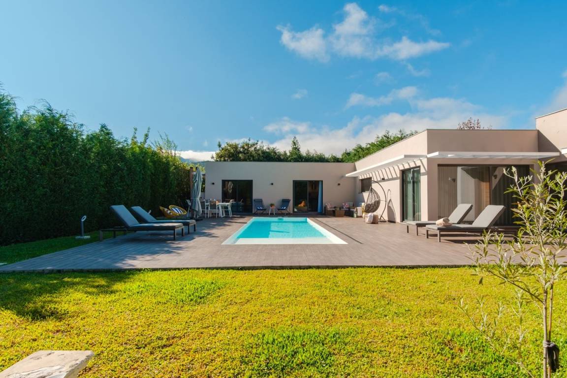 100 M² Casa ∙ 2 Habitaciones ∙ 4 Huéspedes - Madeira