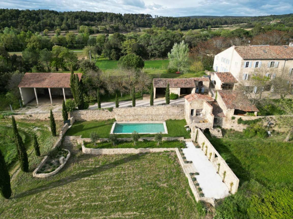 535 M² Maison De Vacances ∙ 7 Chambres ∙ 15 Personnes - Pertuis