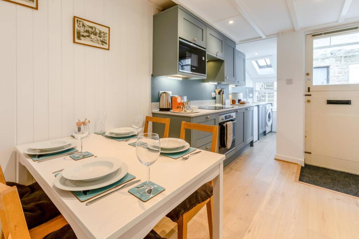 Cottage ∙ 2 Bedrooms ∙ 4 Guests - St Ives