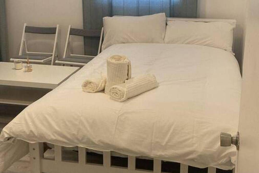 30 M² Studio Flat ∙ 1 Bedroom ∙ 2 Guests - London