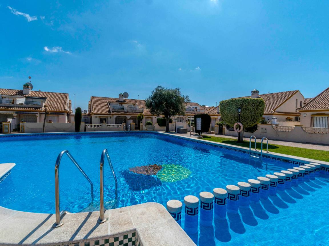 150 M² House ∙ 1 Bedroom ∙ 6 Guests - La Zenia