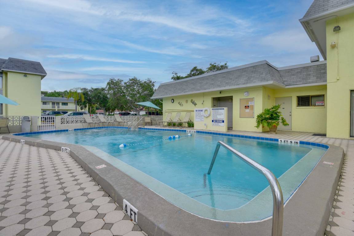 89 M² Apartment ∙ 2 Bedrooms ∙ 6 Guests - Sarasota, FL