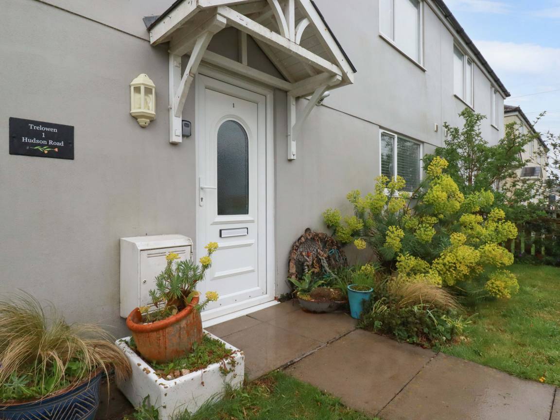 Cottage ∙ 3 Bedrooms ∙ 5 Guests - Newquay