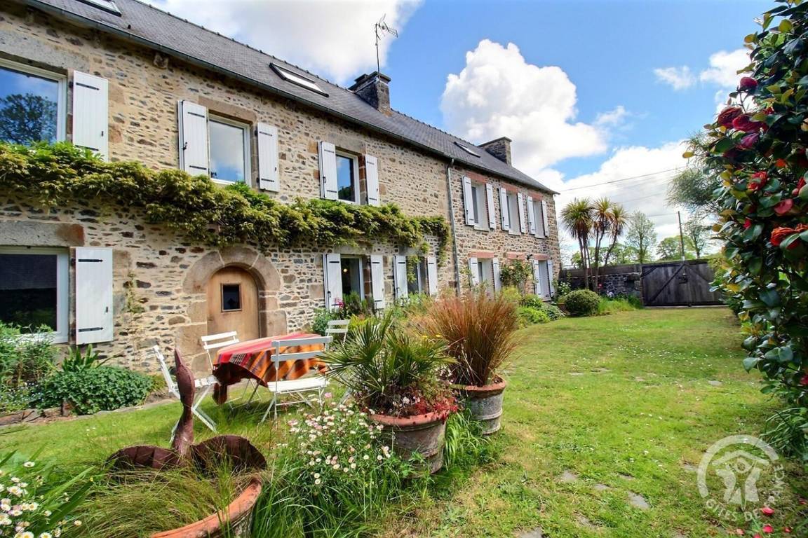 163 M² Gîte ∙ 6 Chambres ∙ 10 Personnes - Binic