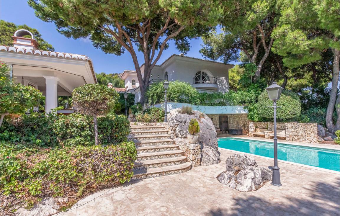 300 M² Huis ∙ 7 Slaapkamers ∙ 13 Gasten - Málaga