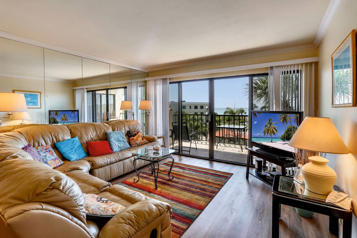 102 M² Condo ∙ 2 Bedrooms ∙ 4 Guests - Treasure Island, FL