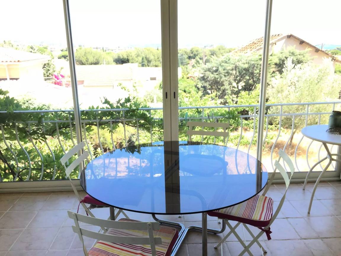 70 M² Ferienhaus ∙ 2 Schlafzimmer ∙ 6 Gäste - Le Beausset