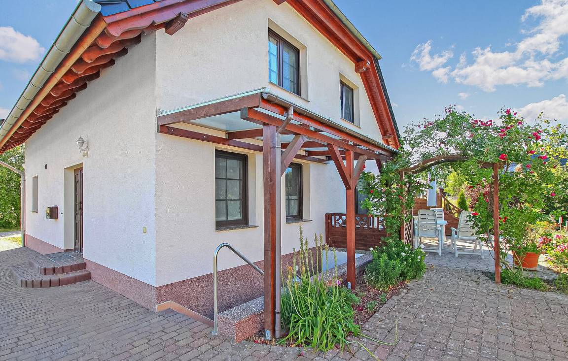 55 M² Ferienwohnung ∙ 1 Schlafzimmer ∙ 4 Gäste - Kratzeburg