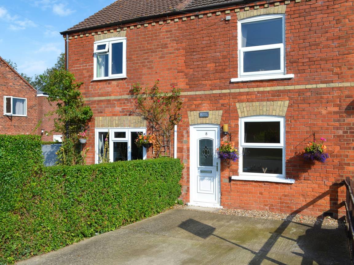 Cottage ∙ 2 Bedrooms ∙ 4 Guests - Lincolnshire