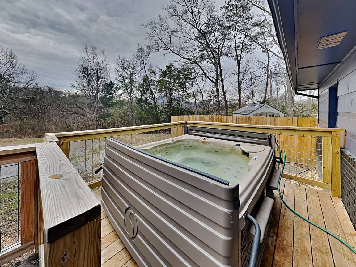 136 M² Cabin ∙ 3 Bedrooms ∙ 5 Guests - Sevierville, TN