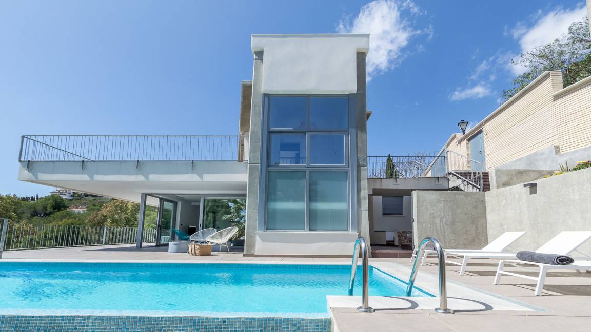 100 M² Villa ∙ 4 Schlafzimmer ∙ 8 Gäste - Salobreña