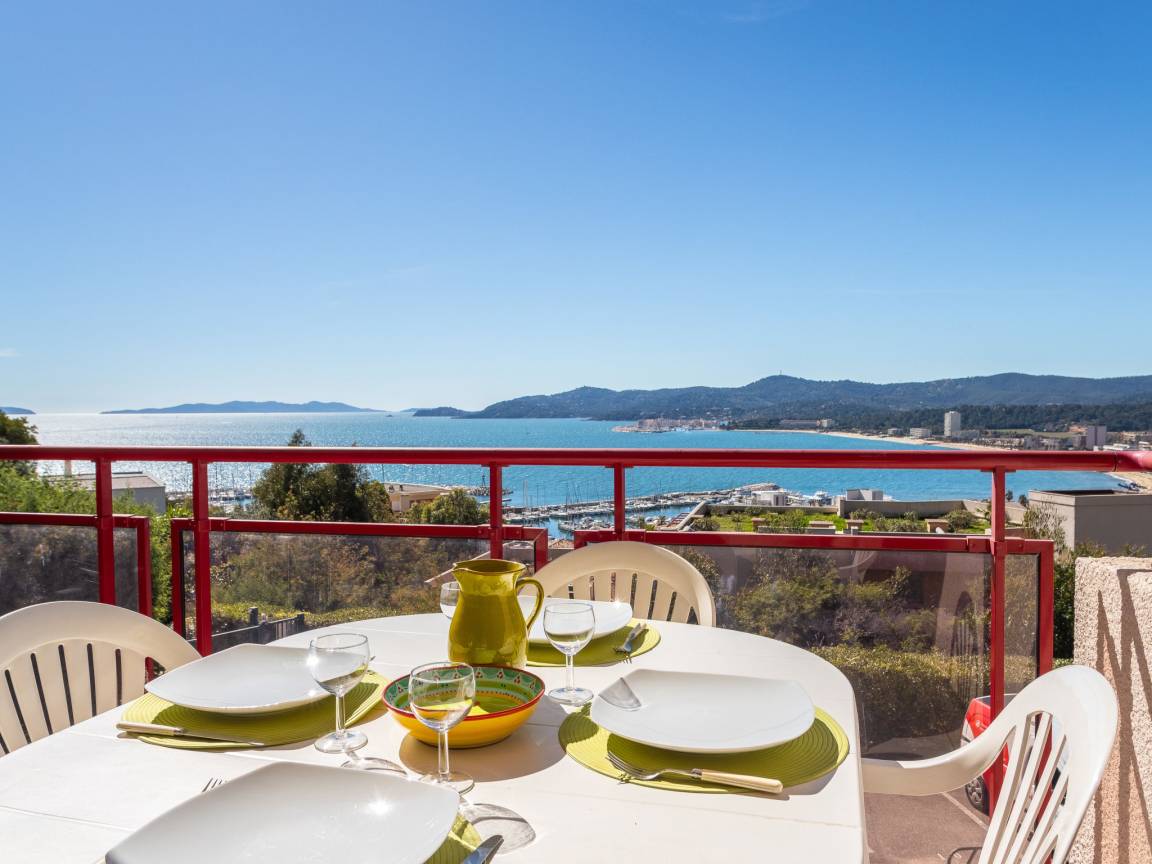 60 M² Appartement ∙ 2 Chambres ∙ 4 Personnes - Plage du Lavandou